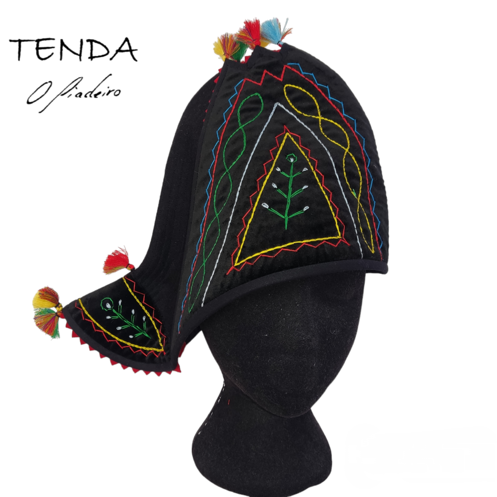Monteira bordada a man modelo 6 (lateral aberto) - O Fiadeiro